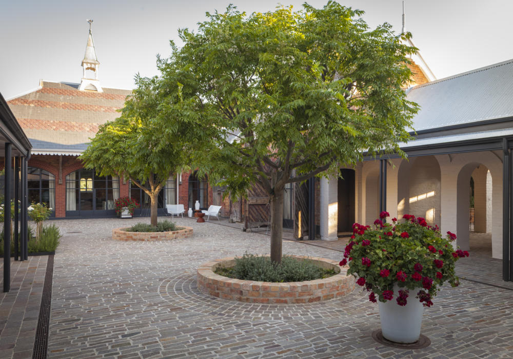 Spray Farm Courtyard – King's Landscaping